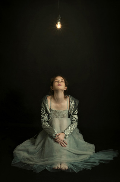 Romina Ressia – The PasseNger Times art