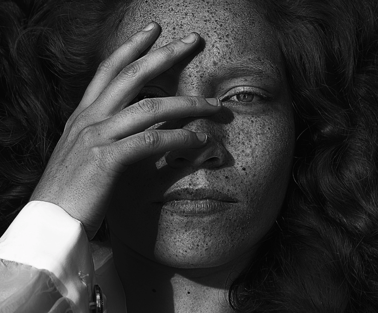 Music* POLYROCK – Love Song / Photography* – Paola Rojas – Black and White
