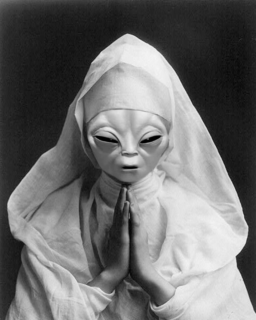 Julia Lillard collage, art – The PasseNger Times art